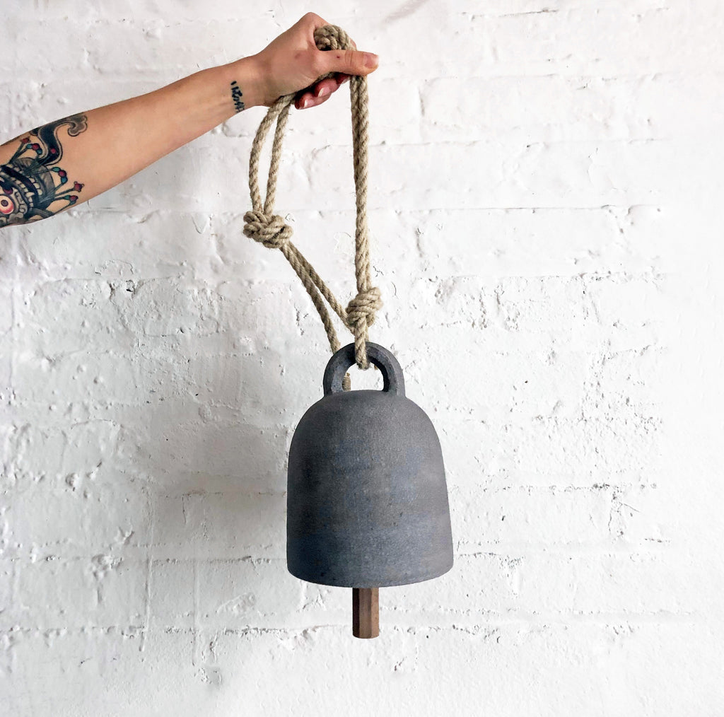 Thrown Bell Round: Grey – MQuan Studio