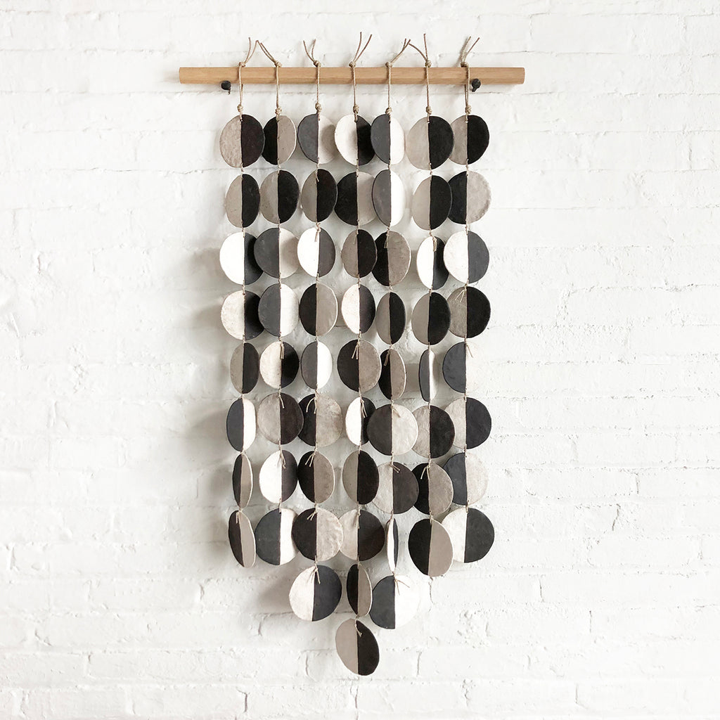 PLT7 DISC: Black & White – MQuan Studio